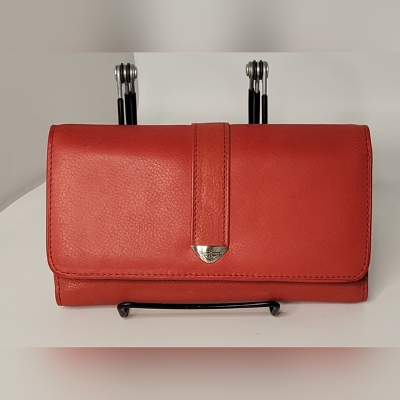 Dockers | Bags | Available New Dockers Leather Wallet | Poshmark